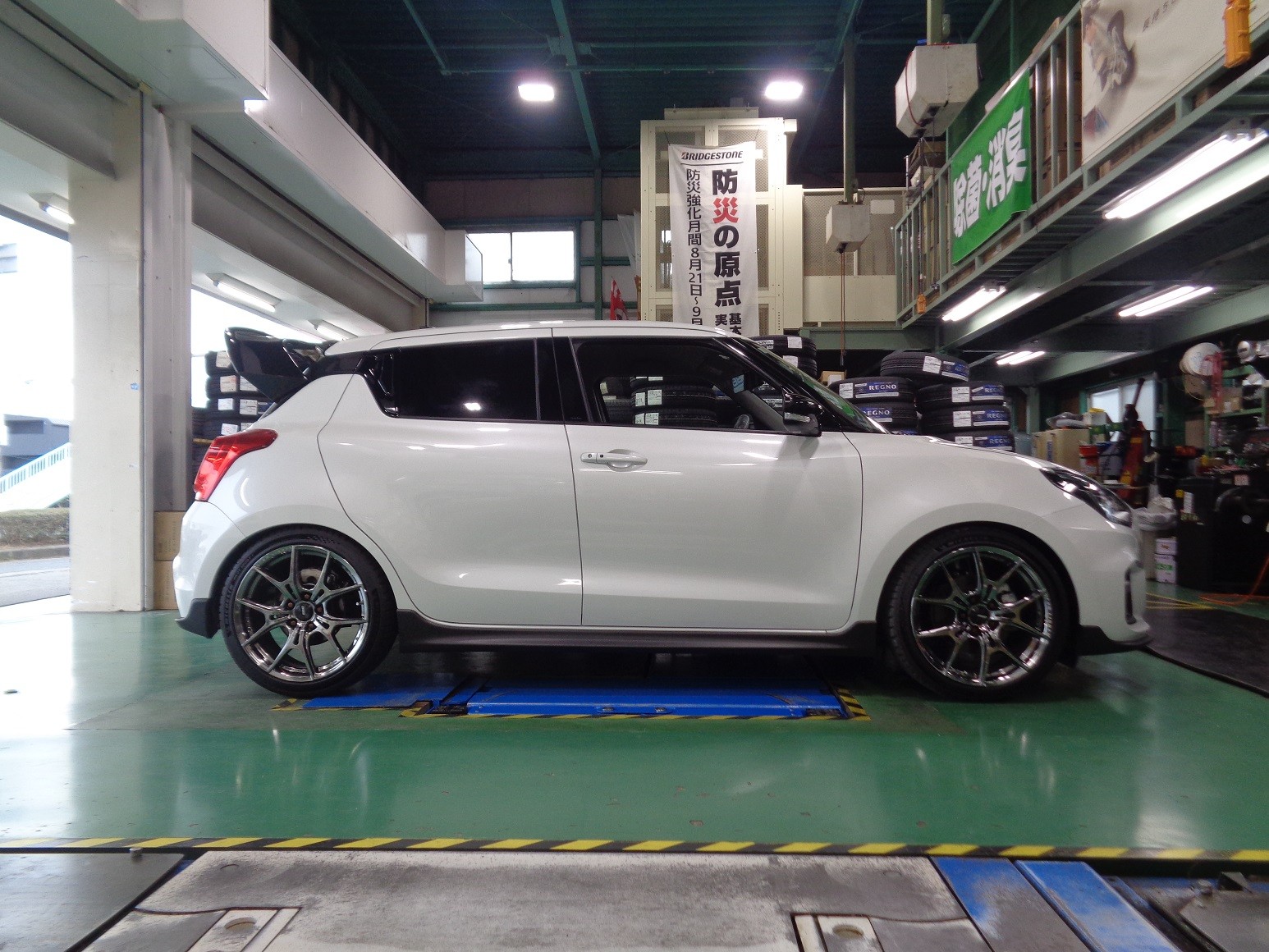 ZC33型スイフトスポーツ 18インチ装着は当たり前でいいんでしたっけ？ | 店舗おススメ情報 | タイヤ館 明石（兵庫県）