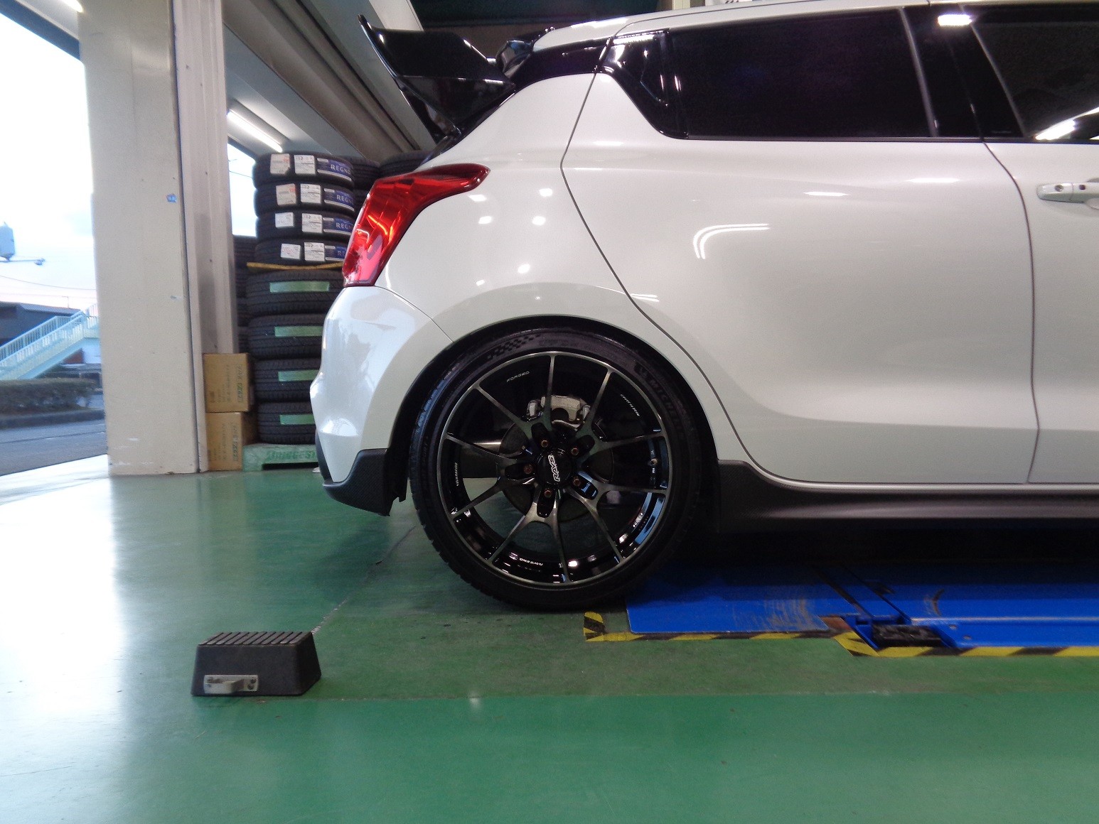 ZC33型スイフトスポーツ 18インチ装着は当たり前でいいんでしたっけ？ | 店舗おススメ情報 | タイヤ館 明石（兵庫県）