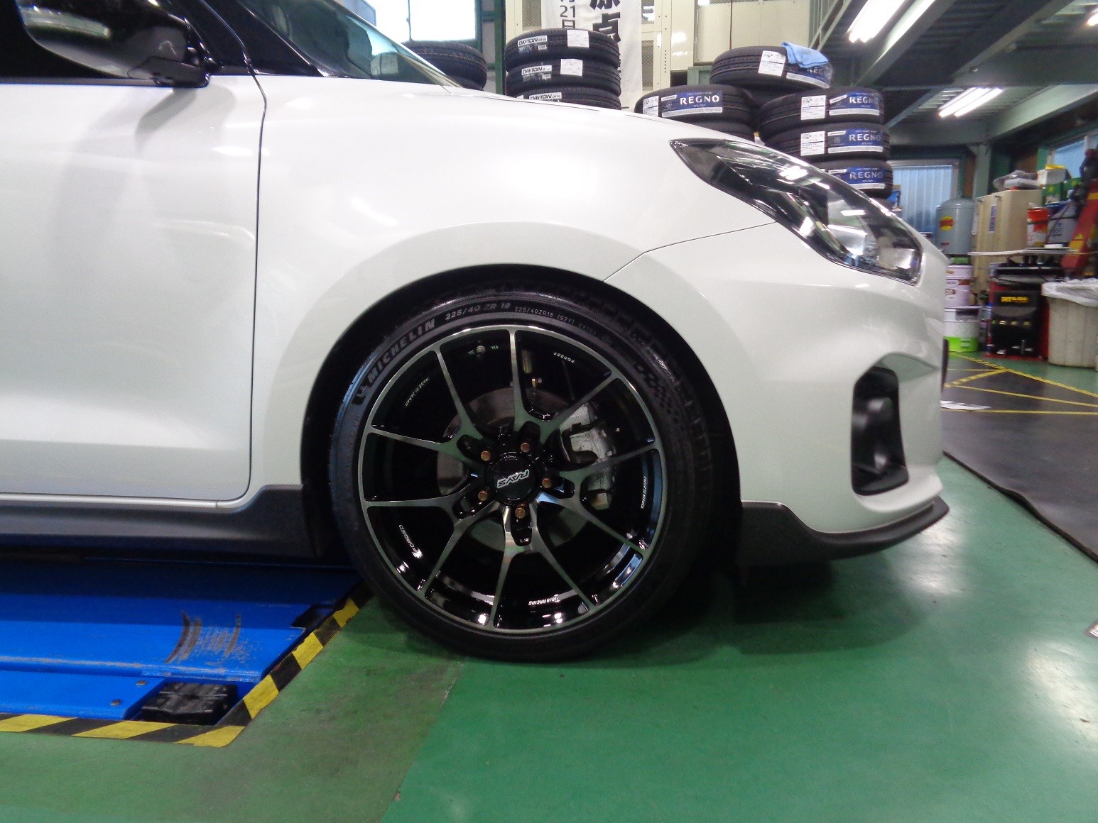 ZC33型スイフトスポーツ 18インチ装着は当たり前でいいんでしたっけ？ | 店舗おススメ情報 | タイヤ館 明石（兵庫県）