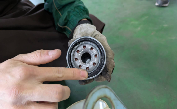 お車のエンジンオイル、定期的に交換しないと... | 店舗おススメ情報 | タイヤ館 屯田（北海道）