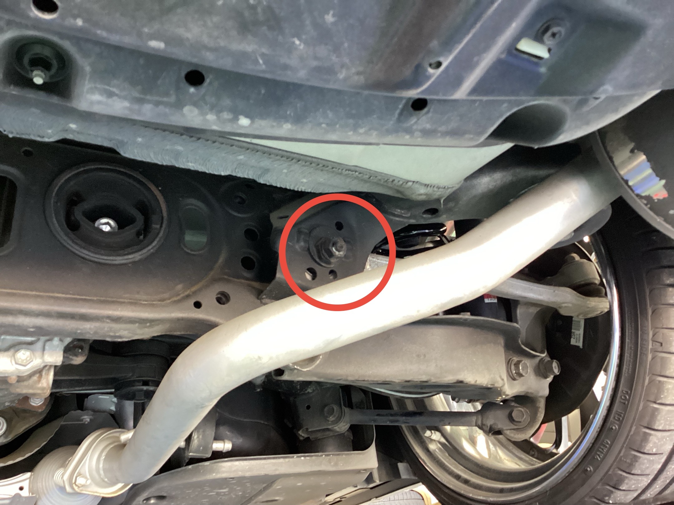 レクサス・IS300h(AVE30)〜ダウンサス取り付け(RSR Ti2000)〜 | 店舗おススメ情報 | タイヤ館 ひたち多賀（茨城県）