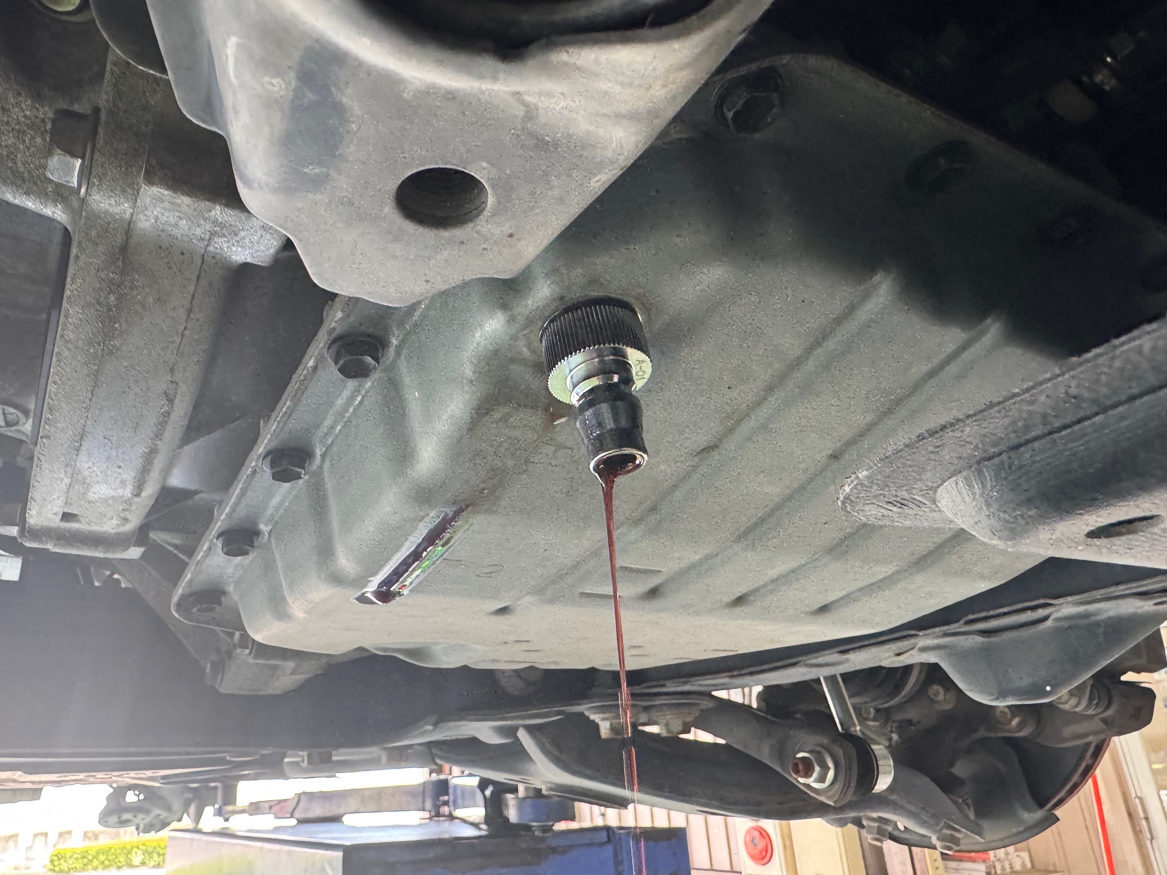 【トヨタ・エスティマ・ACR50】 ATF交換 | 店舗おススメ情報 | タイヤ館 うしく上柏田（茨城県）