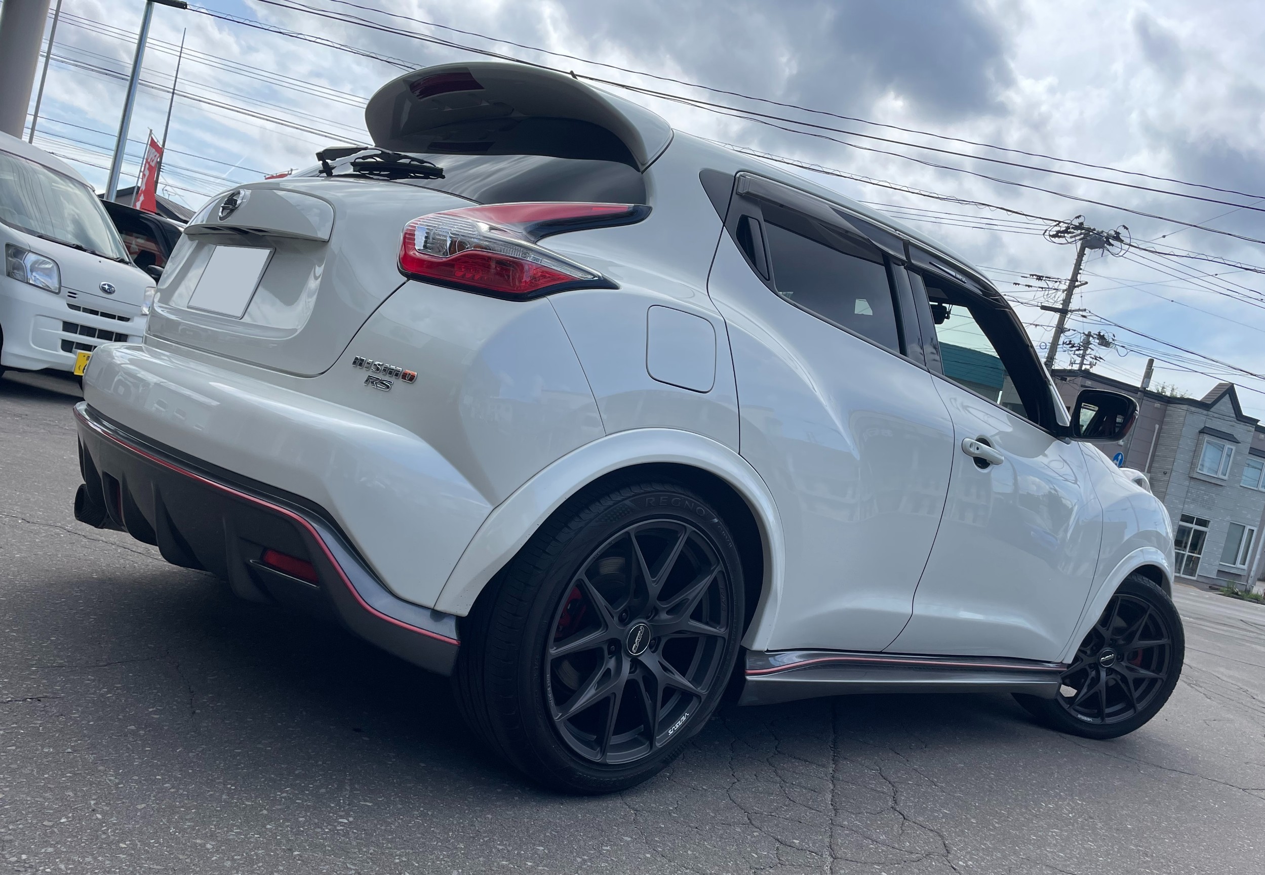 【RAYS】ジュークNISMO RSにヴェルサス VV21Sを履く！！ | 店舗おススメ情報 | タイヤ館 青森（青森県）