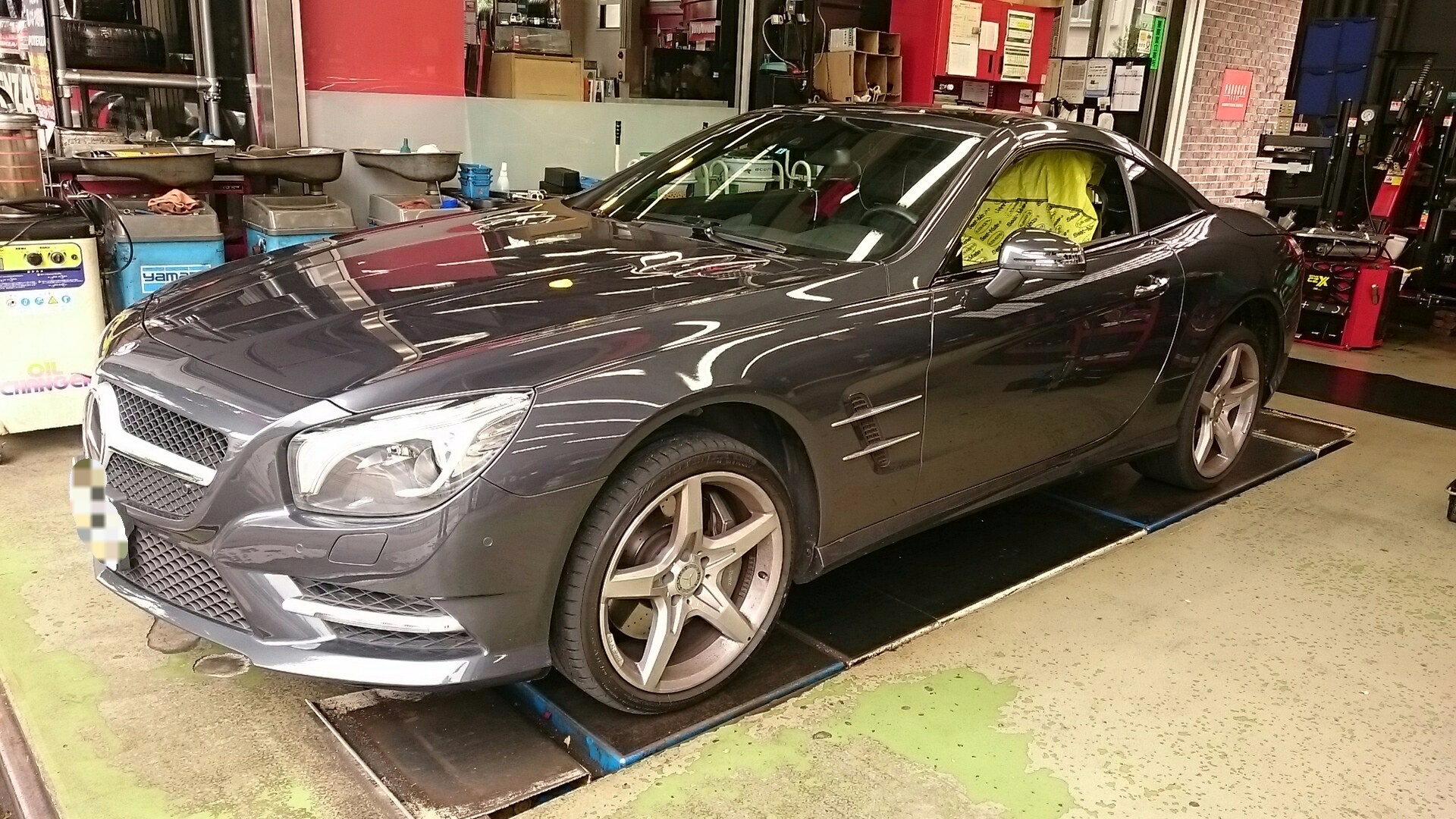 メルセデスベンツ SL350（R231） タイヤ交換。 | 店舗おススメ情報 | タイヤ館 パドック246（東京都）