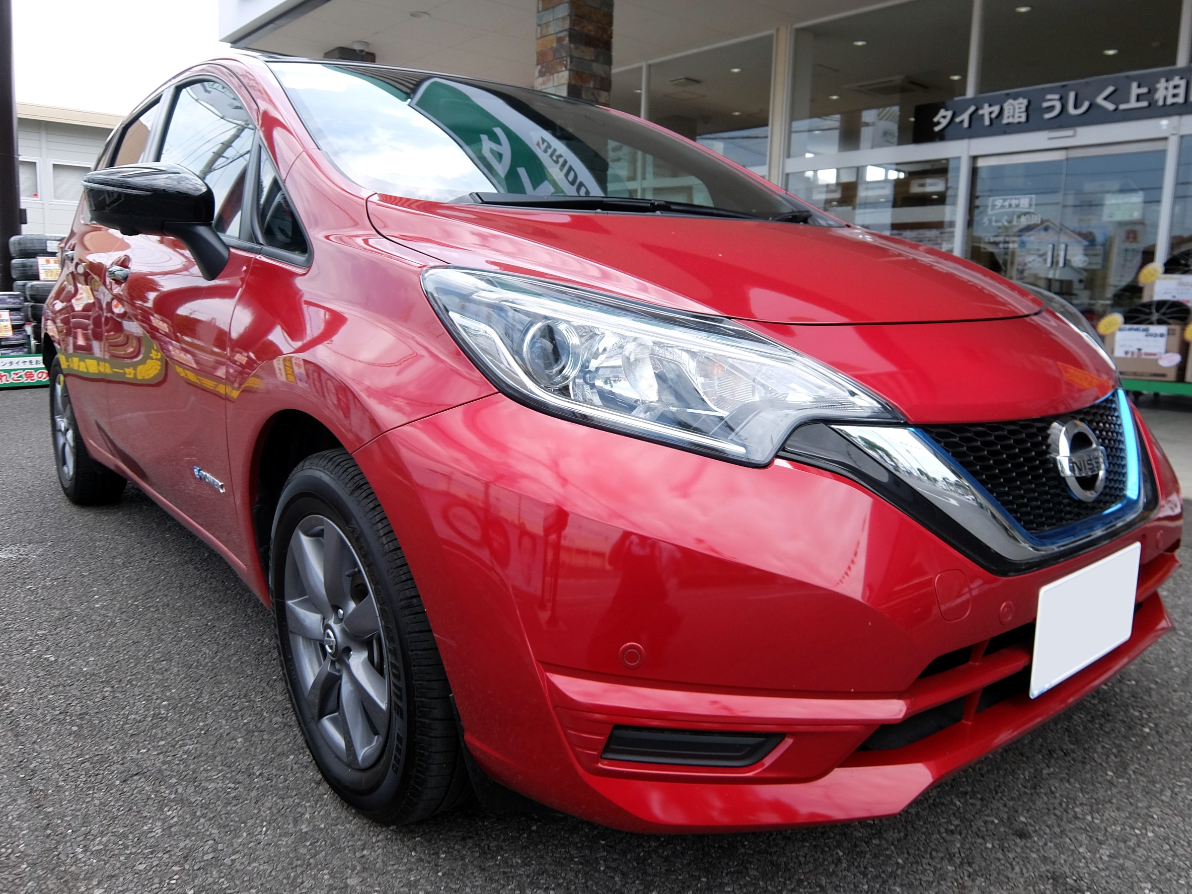 【ニッサン・ノート e-power・HE12】ドライブレコーダーのお取り付けです！ | 店舗おススメ情報 | タイヤ館 うしく上柏田（茨城県）