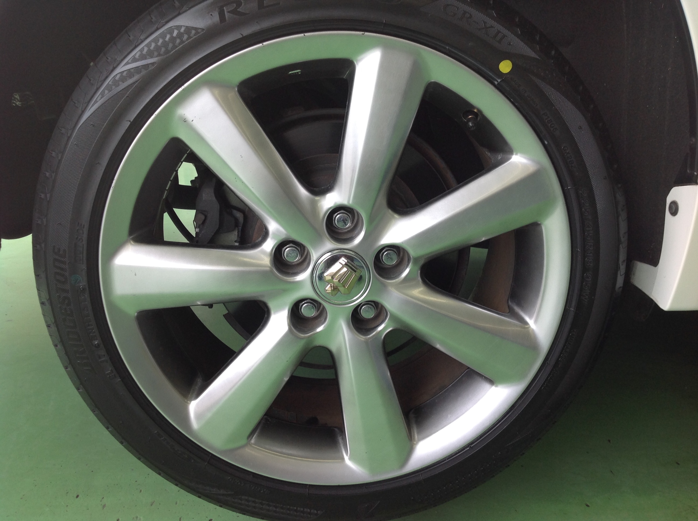 【トヨタ・クラウン GRS180】タイヤ交換です。 | 店舗おススメ情報 | タイヤ館 土浦北インター（茨城県）