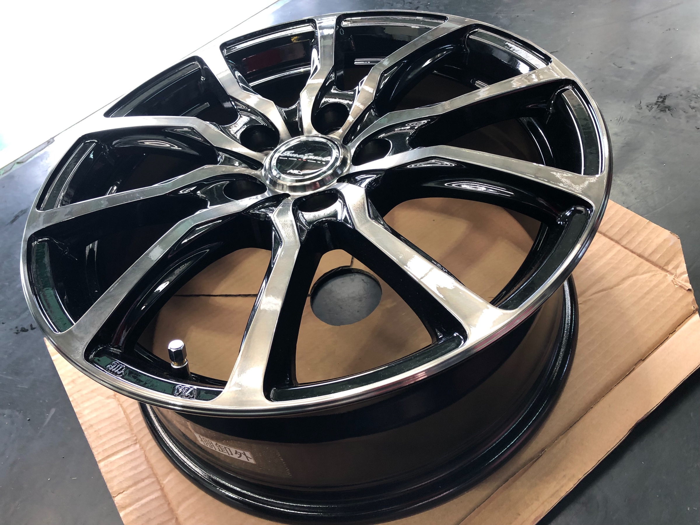 マルカサービスの新作ホイールざっくざく♪♪♪パート1 | 店舗おススメ情報 | タイヤ館 松崎（福岡県）