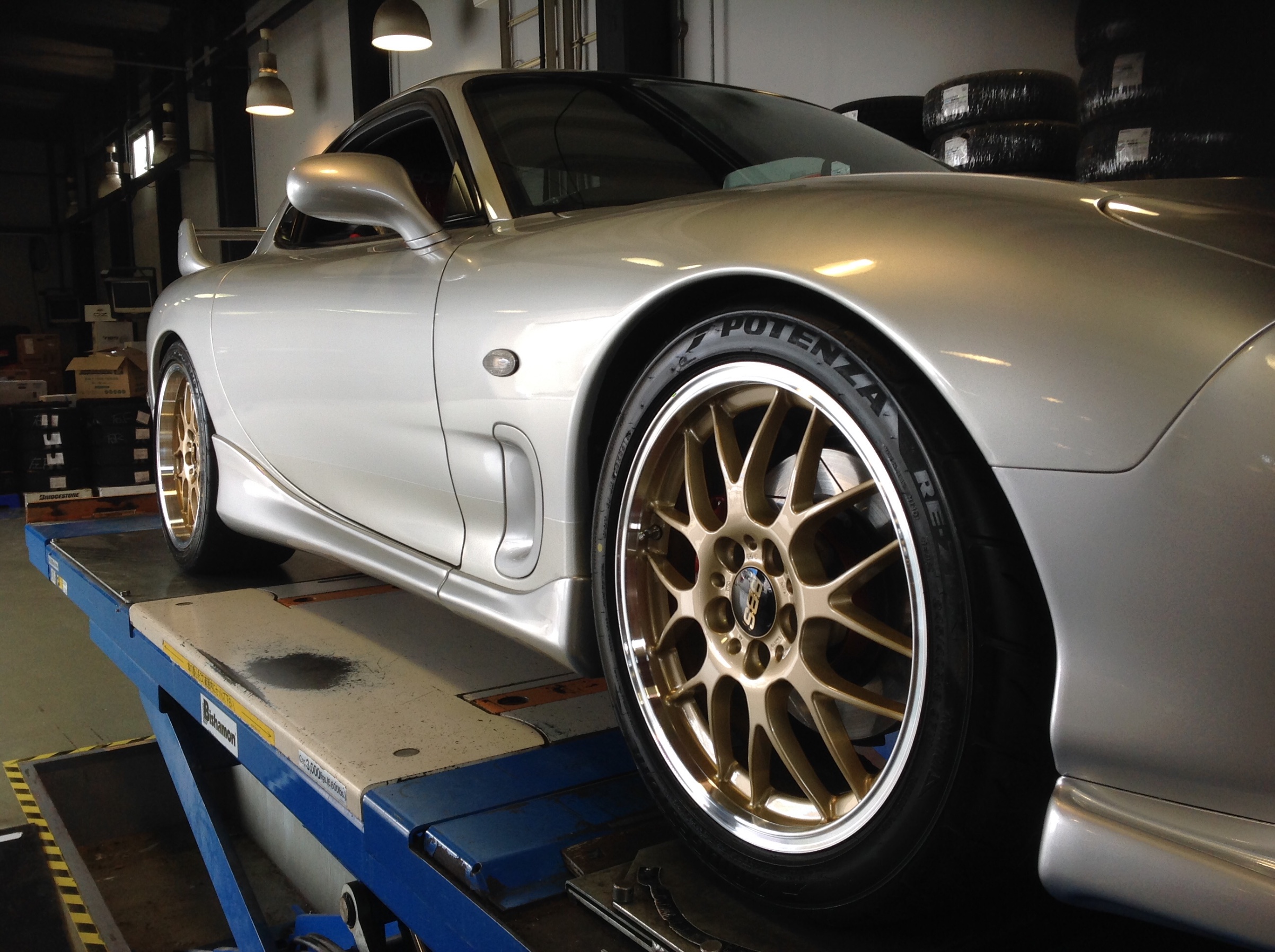 BBSホイール,ポテンザRE-71R 18インチ71Rセット取付とアライメント(^ ^) | 店舗おススメ情報 | タイヤ館 玉川上水（東京都）