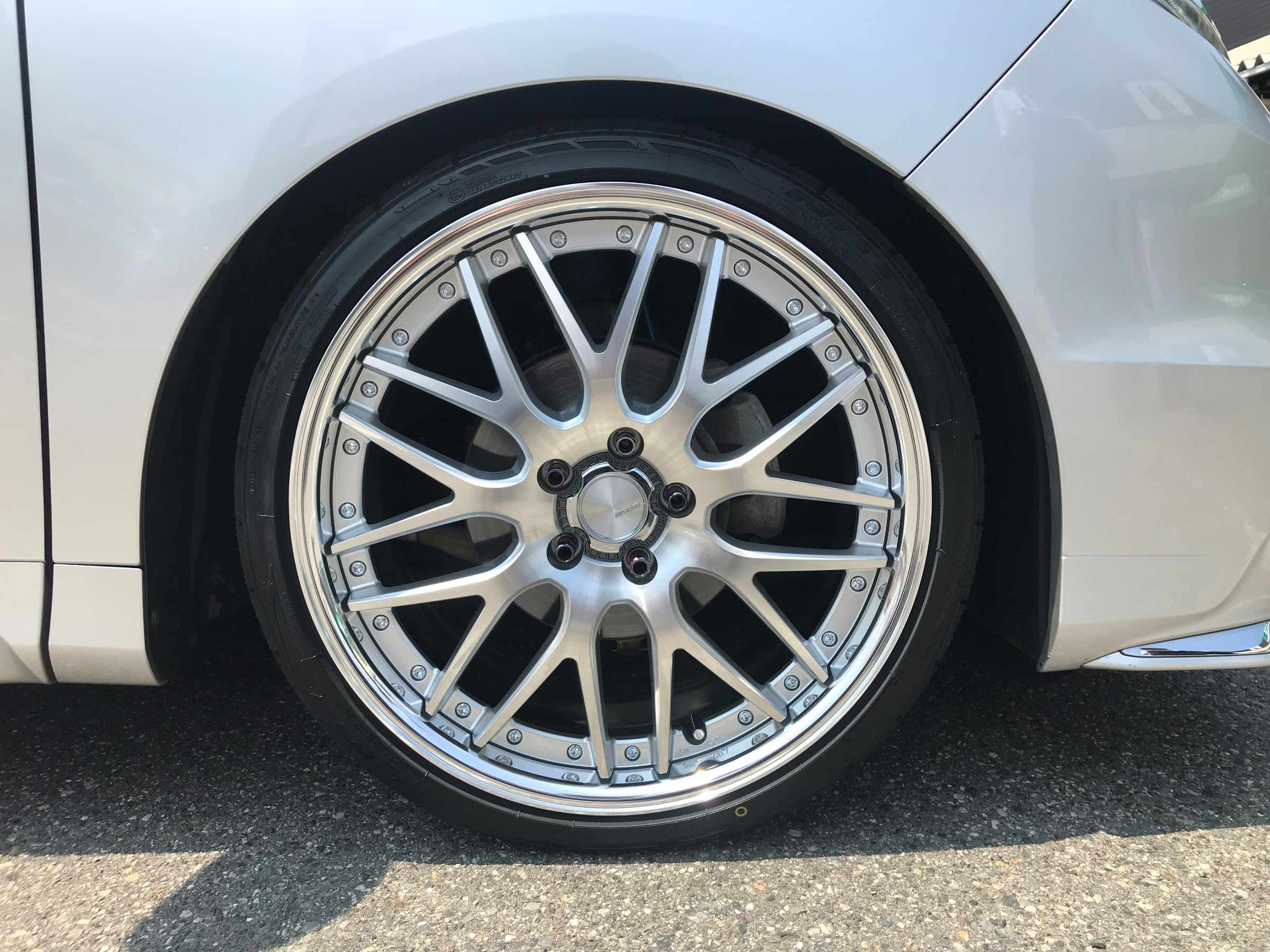 オデッセイに LANVEC LM1装着 | 店舗おススメ情報 | タイヤ館 しばた（新潟県）