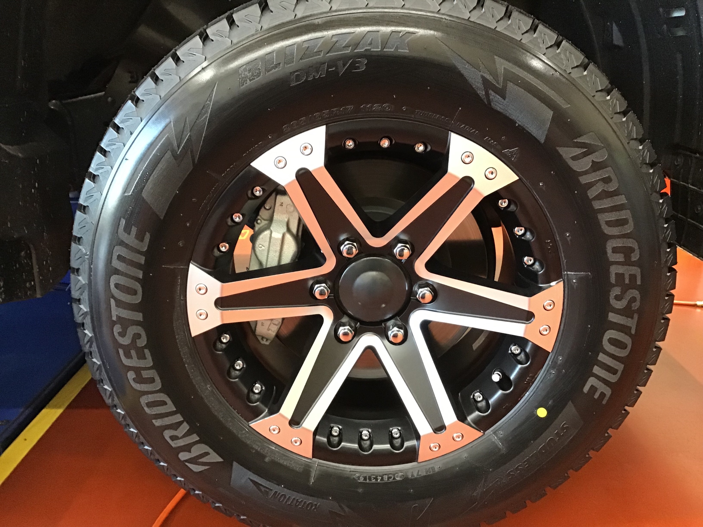 SUV 4x4にDM−V3装着！ | 店舗おススメ情報 | タイヤ館 水戸河和田