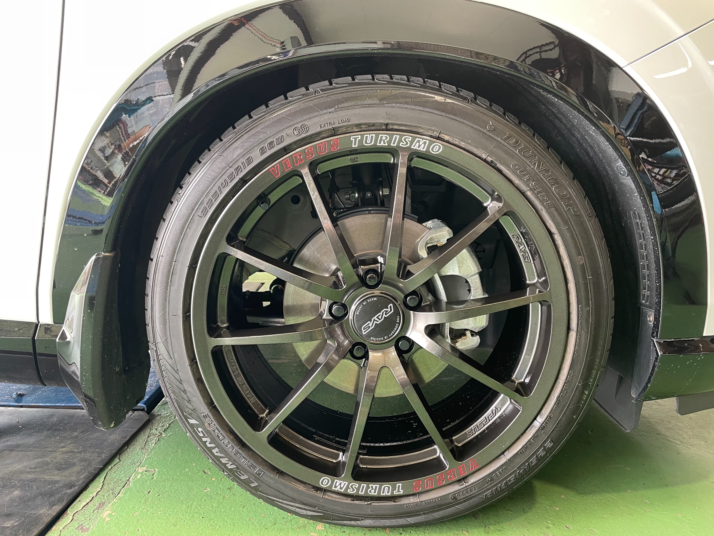 ヴェゼル(RV5) RAYS VERSUS VT125S装着 | 店舗おススメ情報 | タイヤ館 さつま泉北（大阪府）