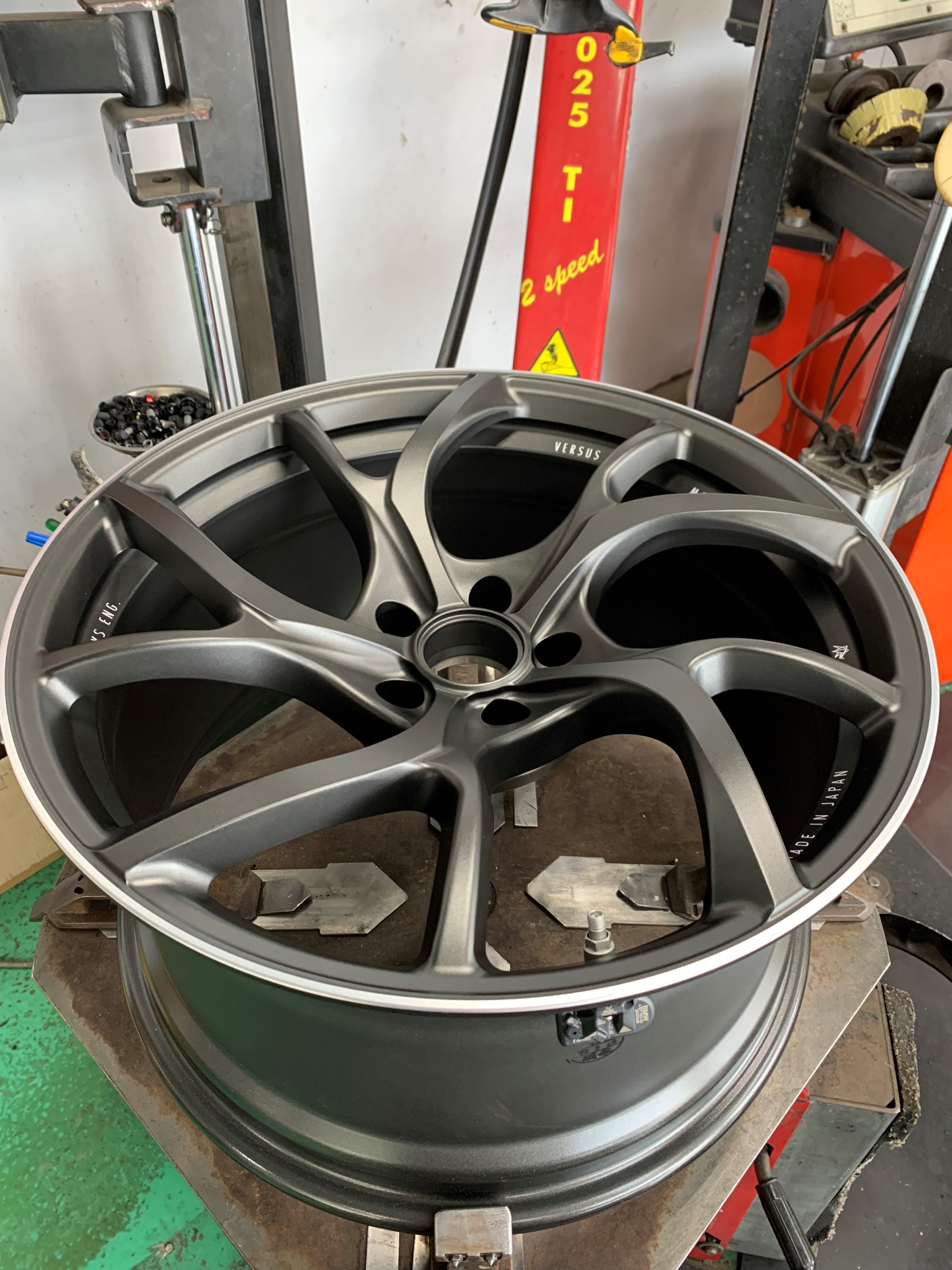 A90スープラ RAYS VMFC-01取付 | 店舗おススメ情報 | タイヤ館 出雲 | タイヤからはじまる、トータルカーメンテナンス タイヤ館グループ