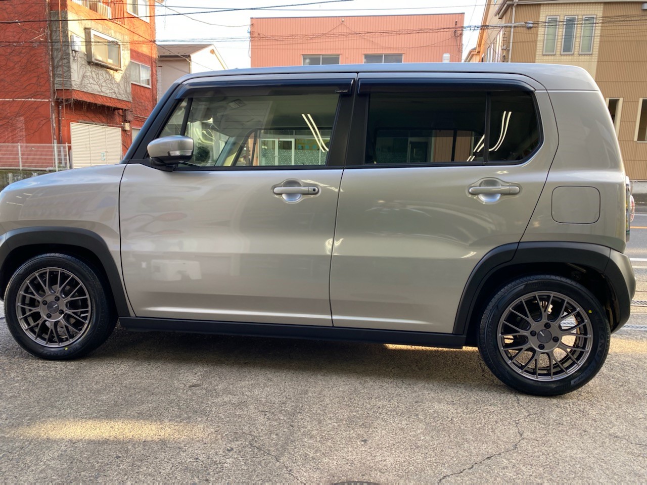 スズキ ハスラー エンケイPFM1+レグノGR-レジェーラ 15インチ取付 | 店舗おススメ情報 | タイヤ館 瀬谷（神奈川県）