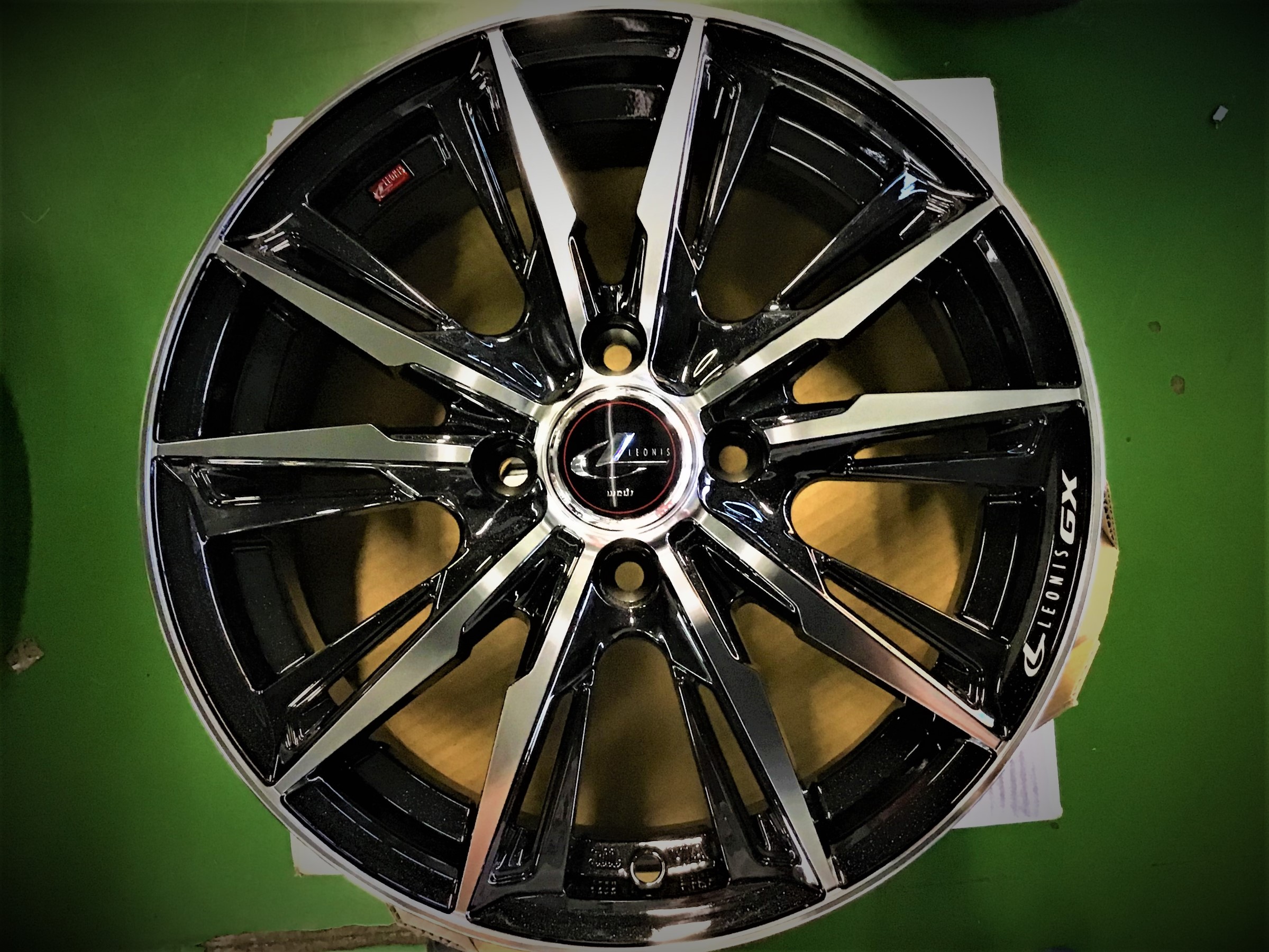 weds LEONIS GX 入荷しました♪ | 店舗おススメ情報 | タイヤ館 高津（神奈川県）