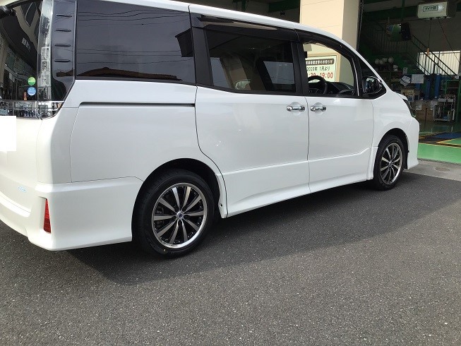 トヨタ VOXY（AZR80） STEINER VS5 17インチ＋PX-RVⅡ 215/50R17 タイヤホイール交換 | 店舗おススメ情報 | タイヤ館 綾瀬（神奈川県）