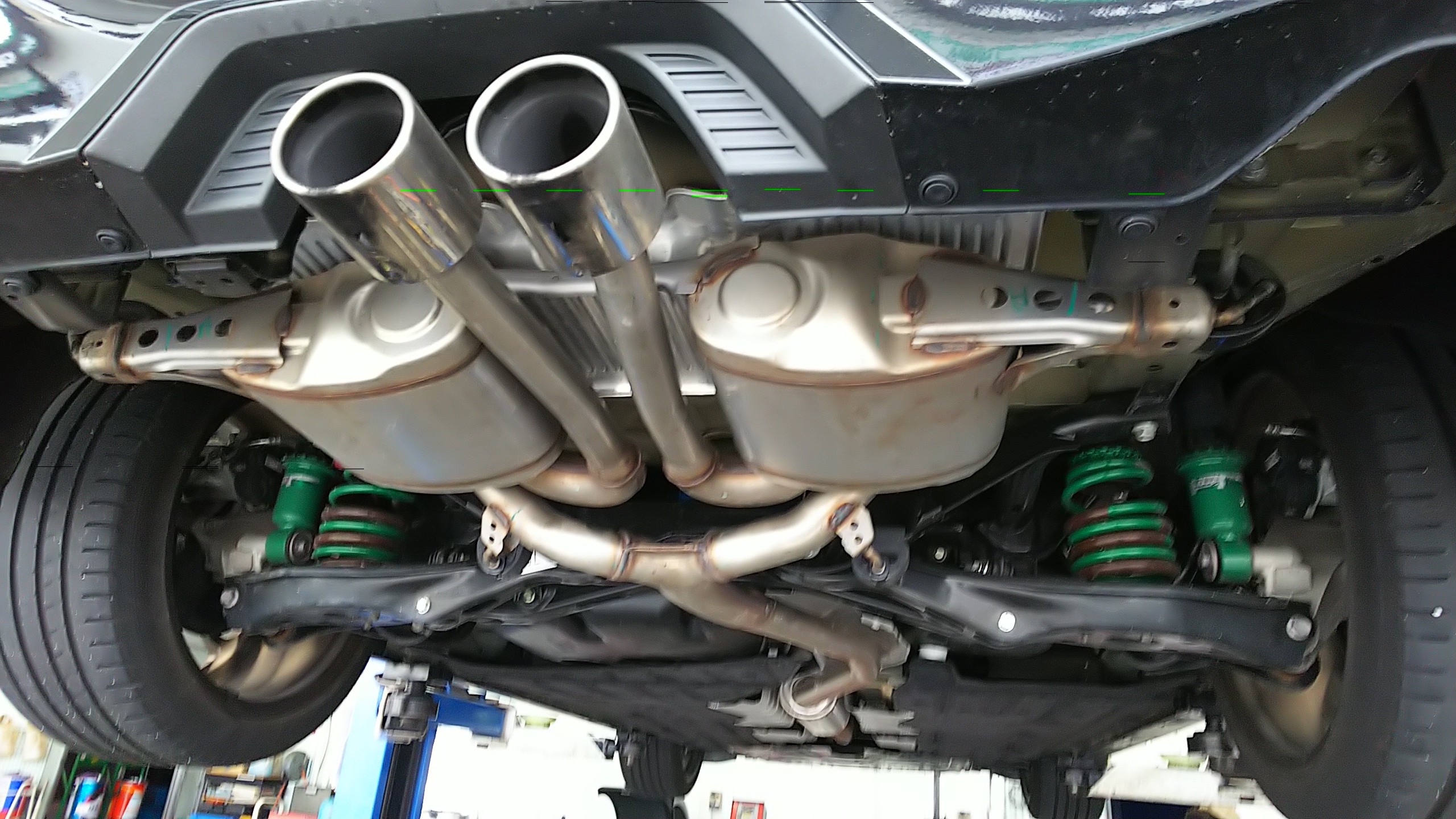 SURUG SPEED マフラー取付け | 店舗おススメ情報 | タイヤ館 天童