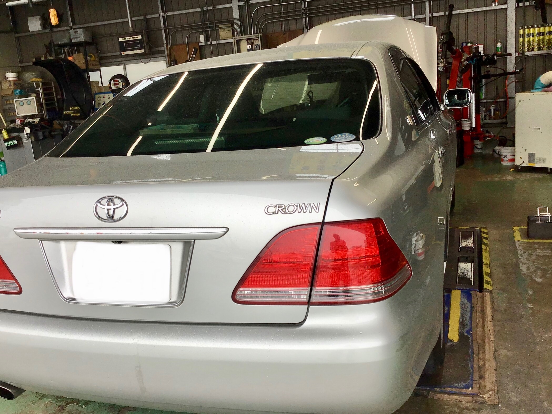 【クラウン・GRS182型】バッテリー交換 | 店舗おススメ情報 | タイヤ館 294谷和原ｲﾝﾀｰ（茨城県）