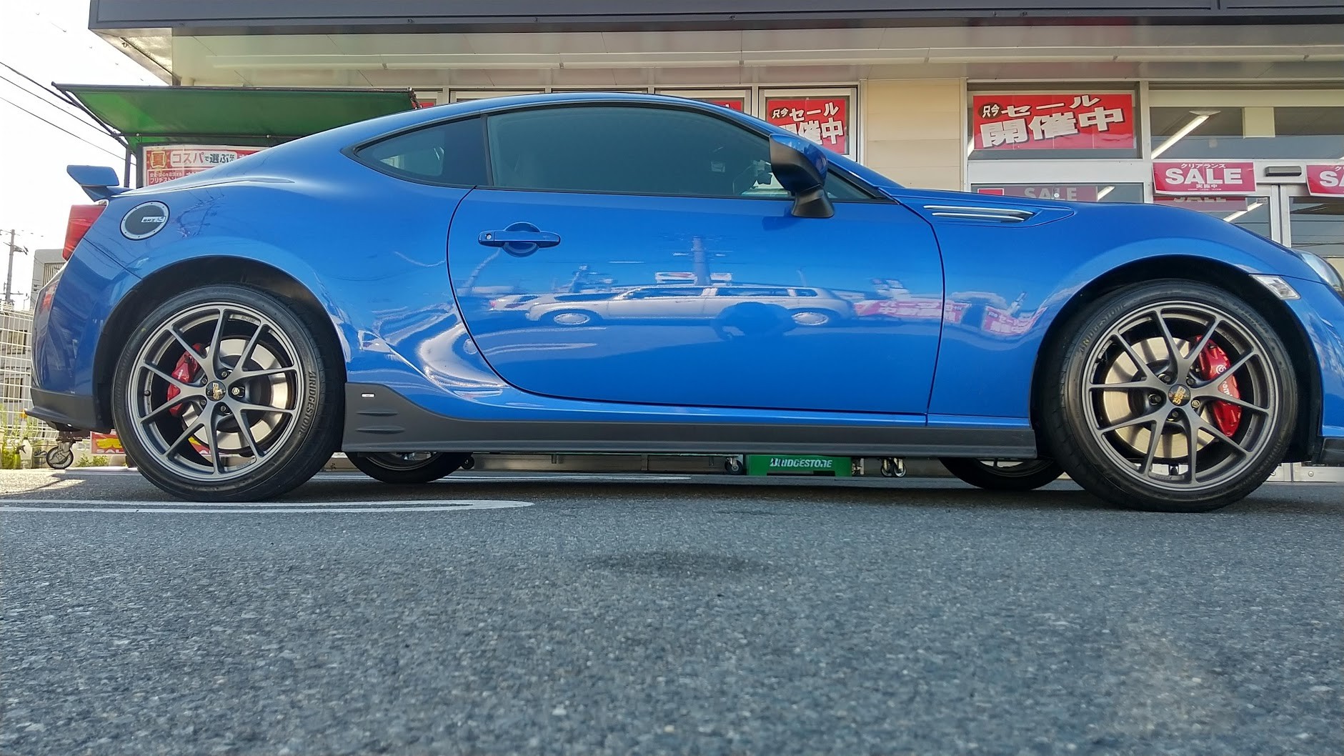 スバルBRZ x BBS RI-A タイヤホイールセット取付 | 店舗おススメ情報 | タイヤ館 姫路南（兵庫県）