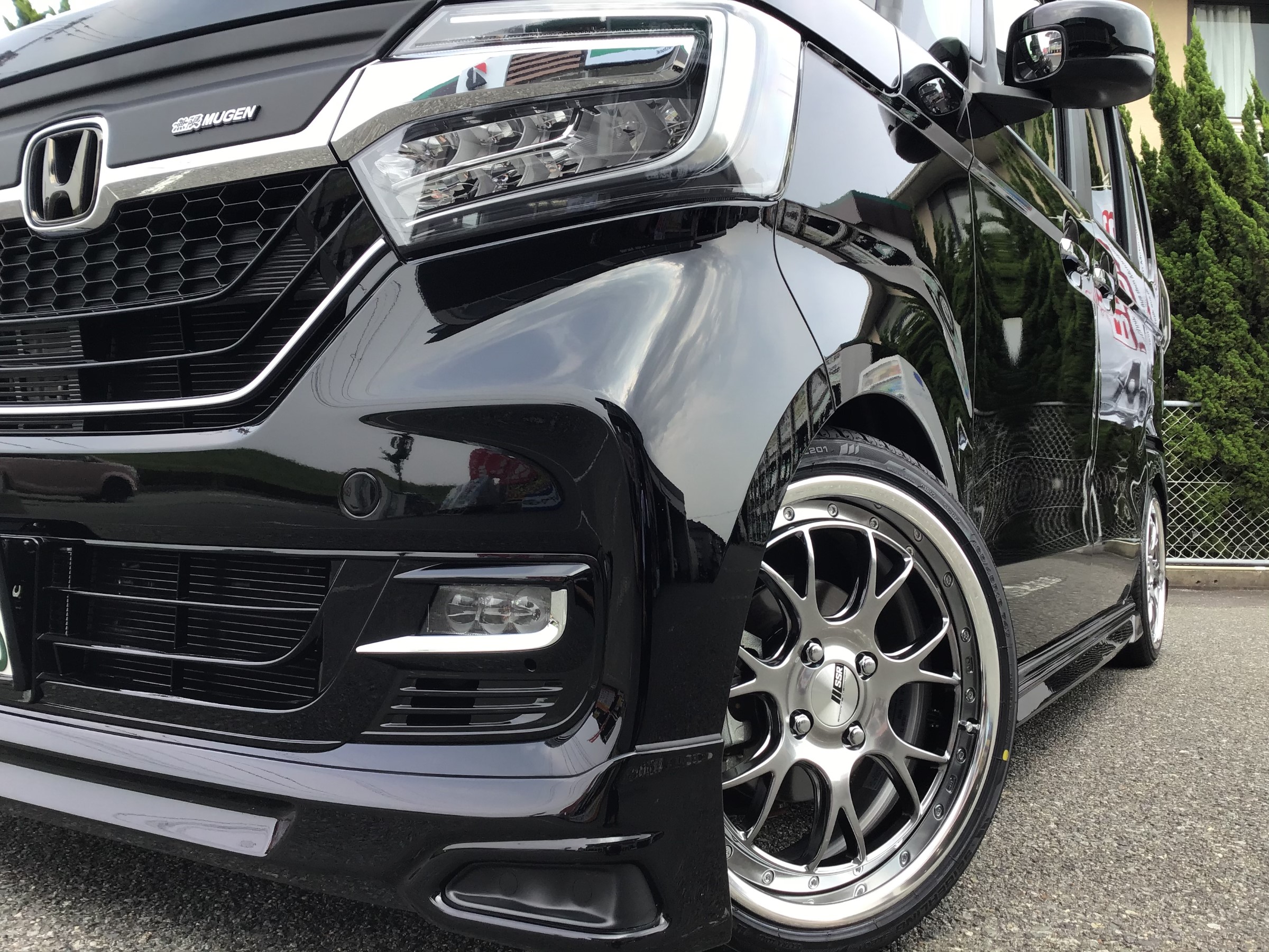 N-BOXカスタム SSRホイール装着!! | ホンダ N-BOXカスタム ホイール タイヤ・ホイール関連 > タイヤ・ホイール交換 | サービス事例 | タイヤ館 徳島 | 徳島県のタイヤ ...