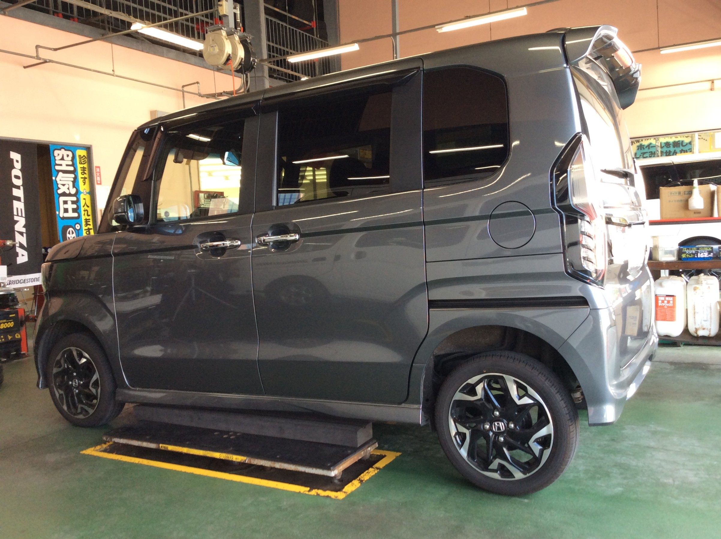 N-BOX(JF3) にBBS RP 16インチ装着！ | ホンダ N-BOXカスタム ホイール | サービス事例 | タイヤ館 ファボーレ富山 | タイヤからはじまる、トータルカー ...