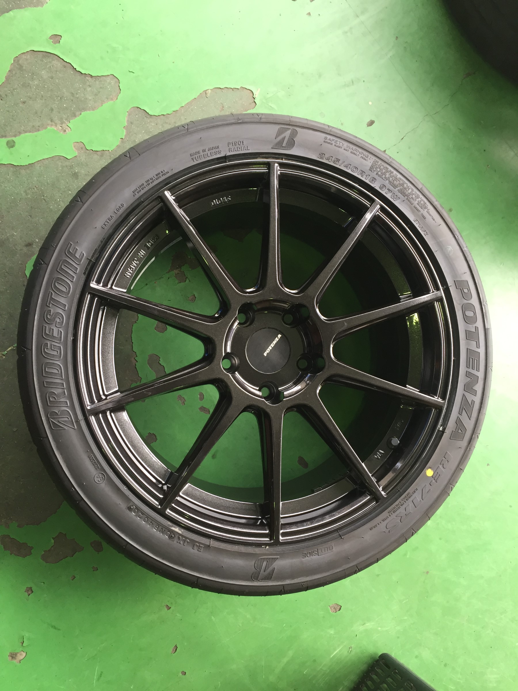 インプレッサWRX Sti GRB ポテンザRE-71RS+ポテンザSW010ホイールセット取り付け | 店舗おススメ情報 | タイヤ館 吉田（山梨県）