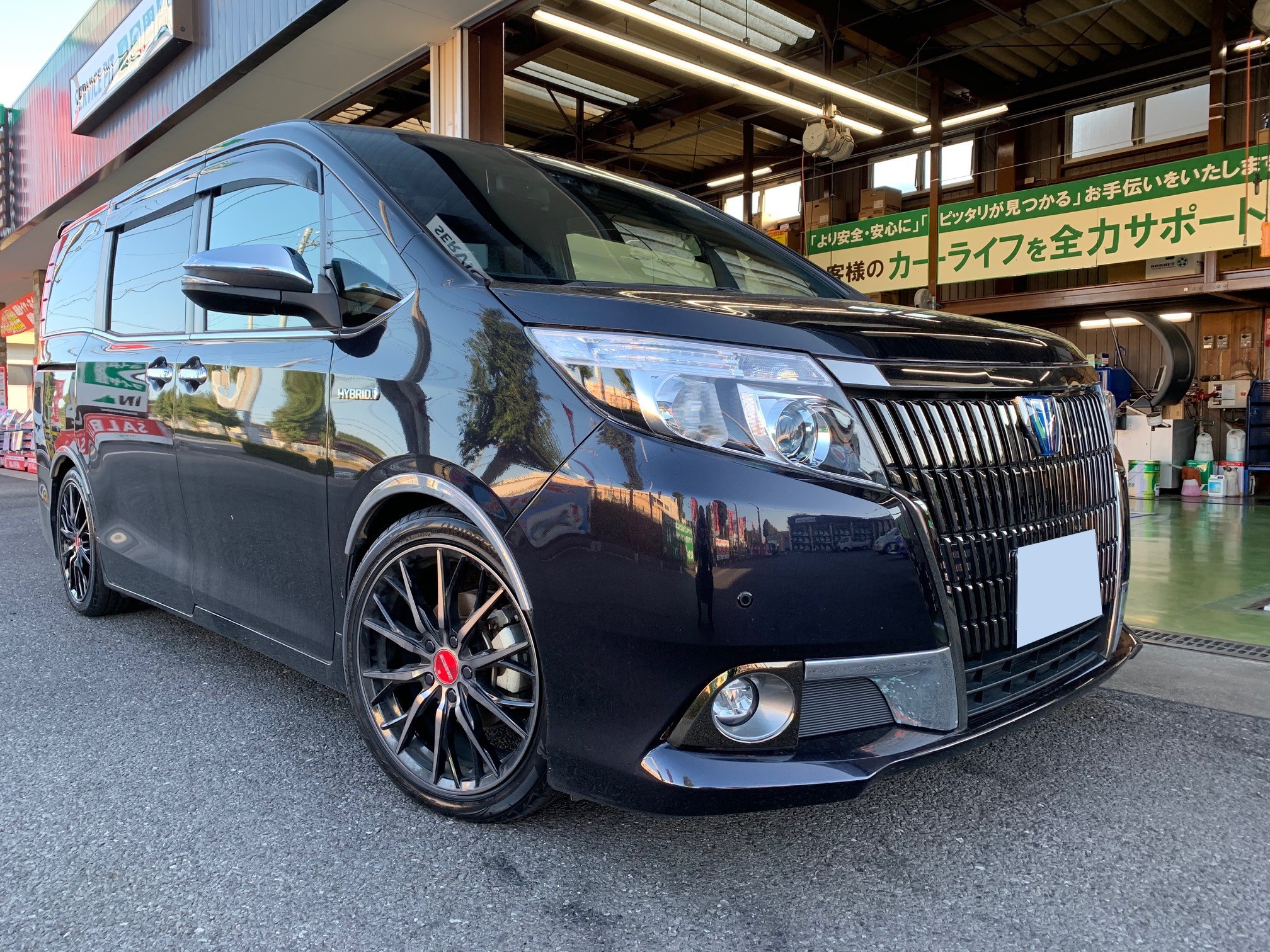 【トヨタ・エスクァイア・ZRR80】ドライブレコーダー取付 | 店舗おススメ情報 | タイヤ館 うしく上柏田（茨城県）