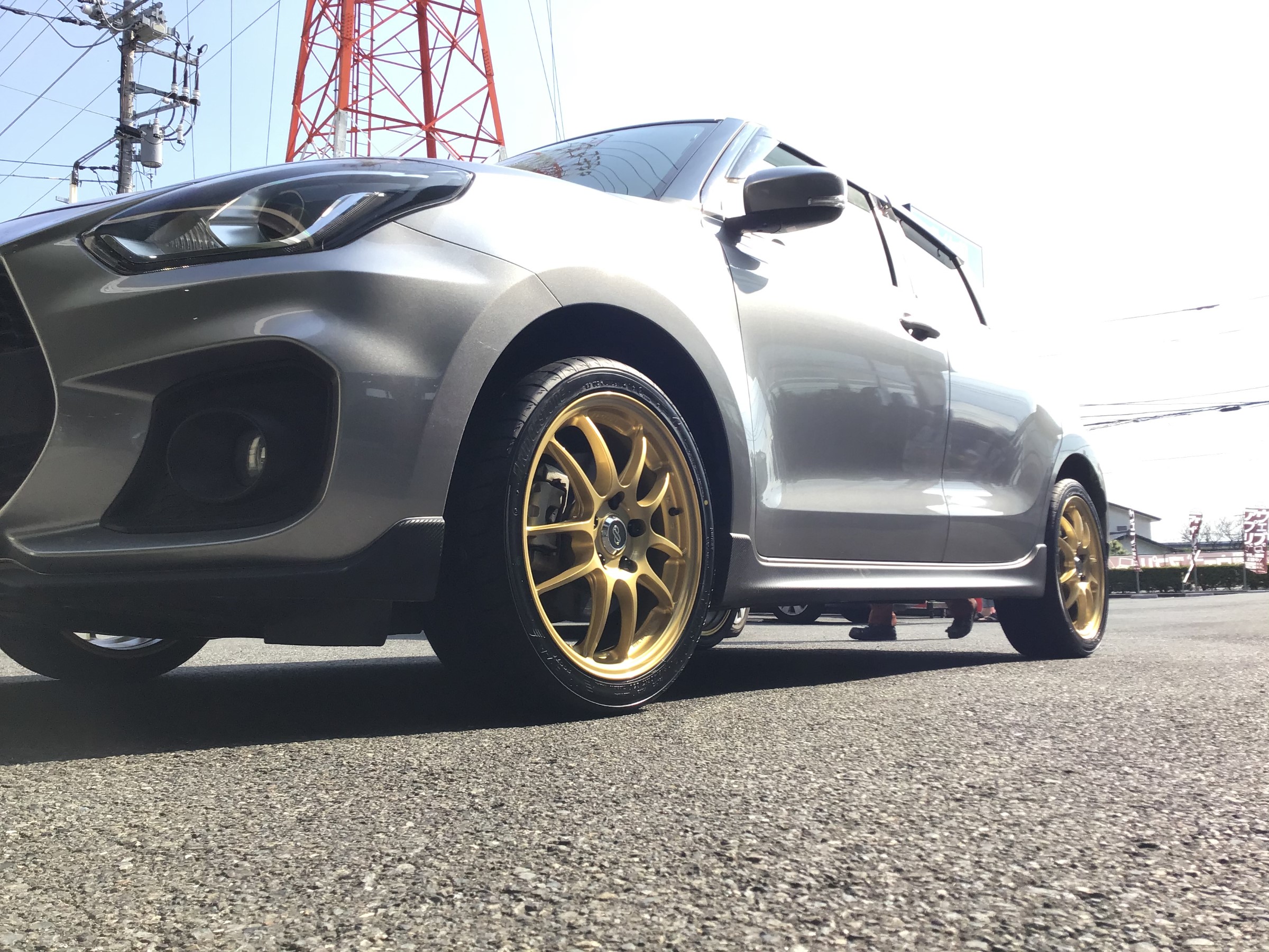 スズキ スイフトスポーツ(ZC33S) エンケイ PF01 取付け | スズキ スイフトスポーツ ホイール タイヤ・ホイール関連 > タイヤ・ホイール交換 | サービス事例 | タイヤ館 大船 ...