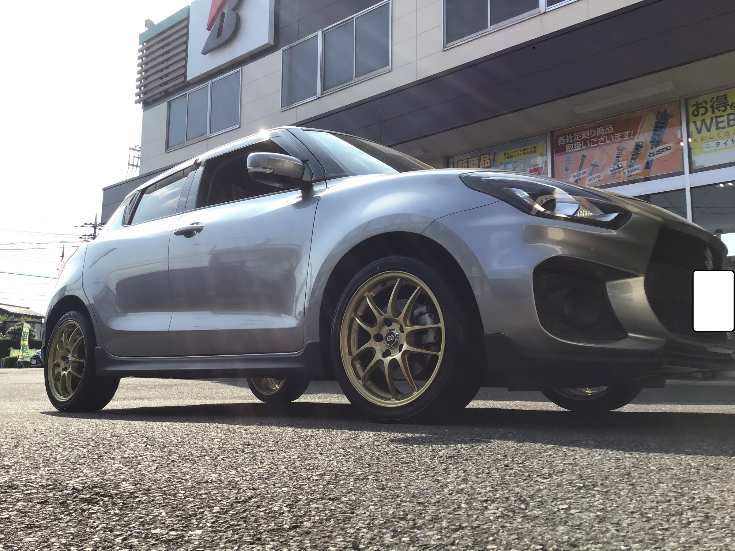 スズキ スイフトスポーツ(ZC33S) エンケイ PF01 取付け | 店舗おススメ情報 | タイヤ館 大船（神奈川県）