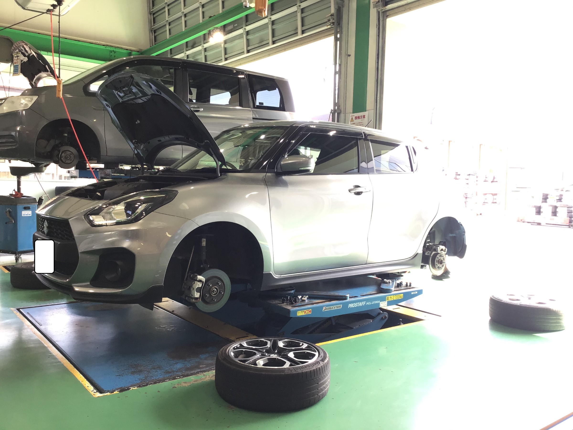 スズキ スイフトスポーツ(ZC33S) エンケイ PF01 取付け | 店舗おススメ情報 | タイヤ館 大船（神奈川県）